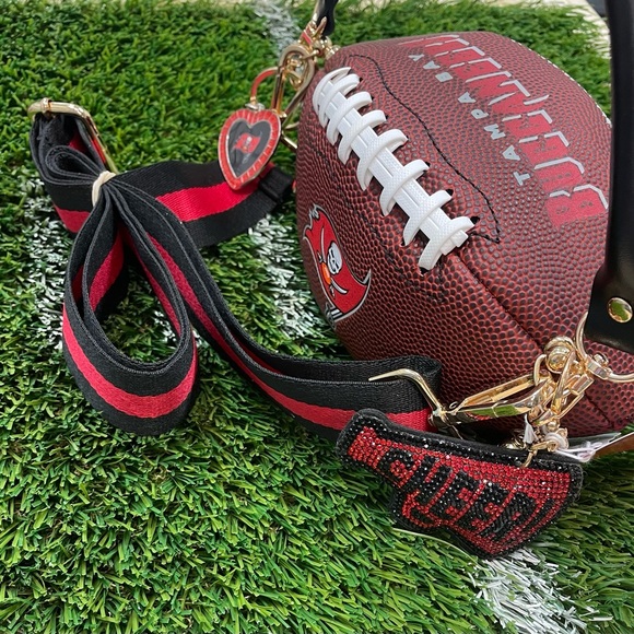 Bags | Tampa Bay Bucaneers Purse Go Bucs | Poshmark